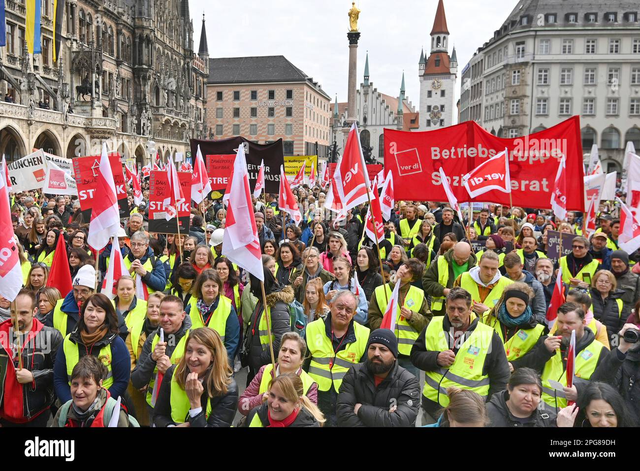 Bavaria. 21st Mar, 2023. Theme image major strike day at Marienplatz in ...