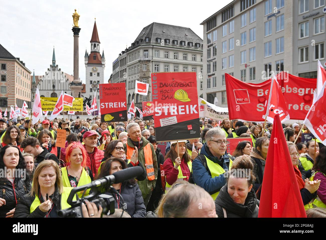 Bavaria. 21st Mar, 2023. Theme image major strike day at Marienplatz in ...