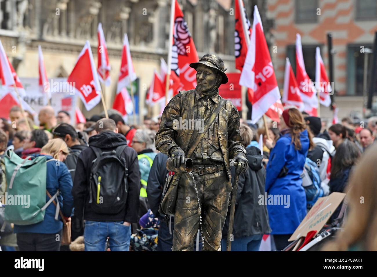 Bavaria. 21st Mar, 2023. Theme image major strike day at Marienplatz in ...