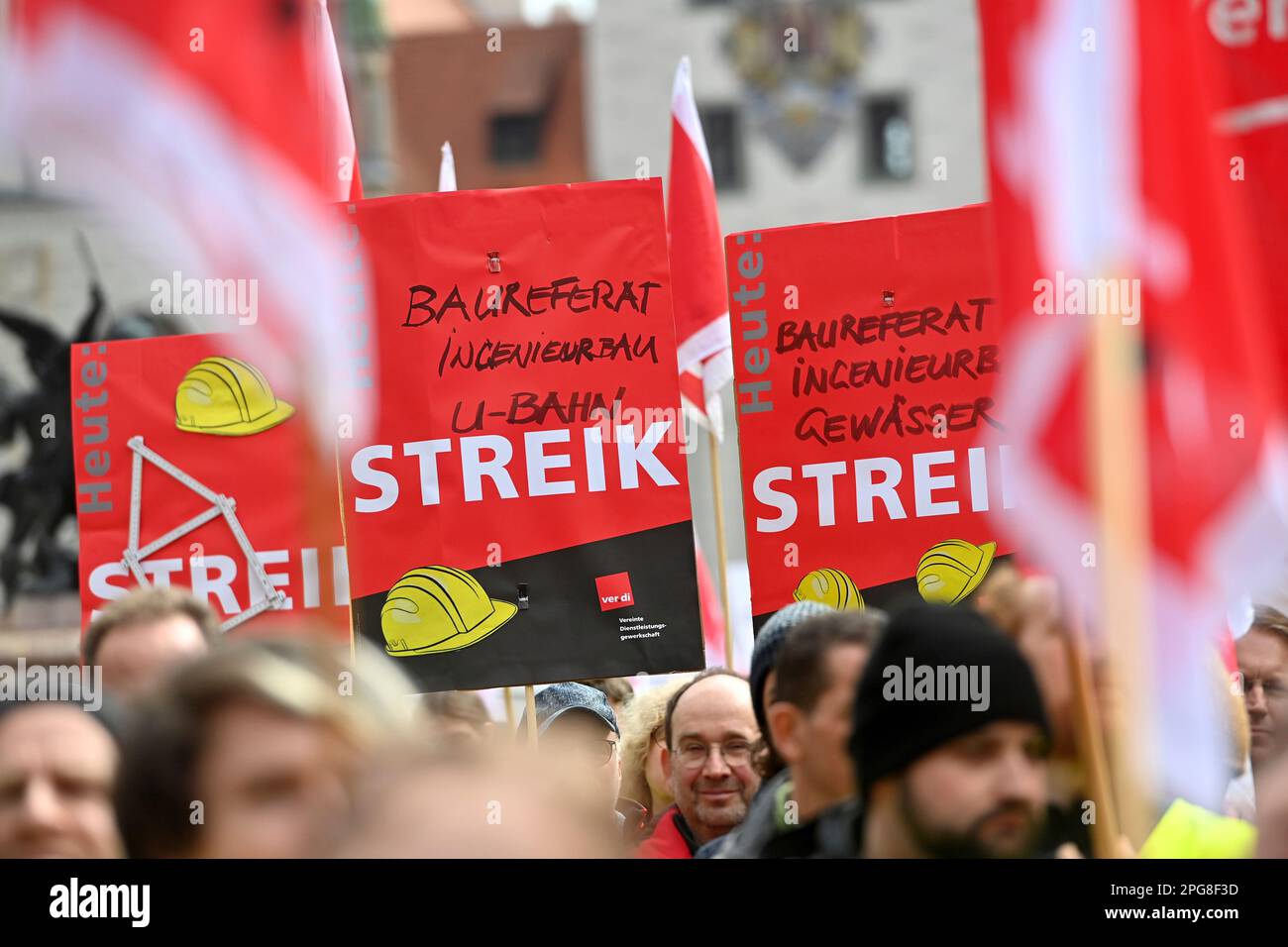 Bavaria. 21st Mar, 2023. Theme image major strike day at Marienplatz in ...