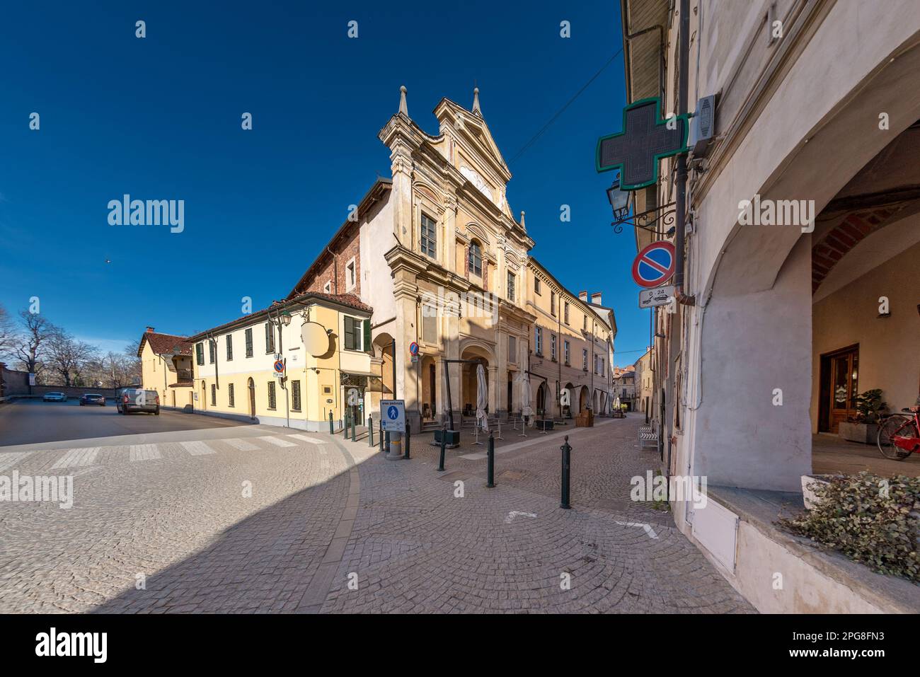 The confraternity of santa croce hi-res stock photography and images ...