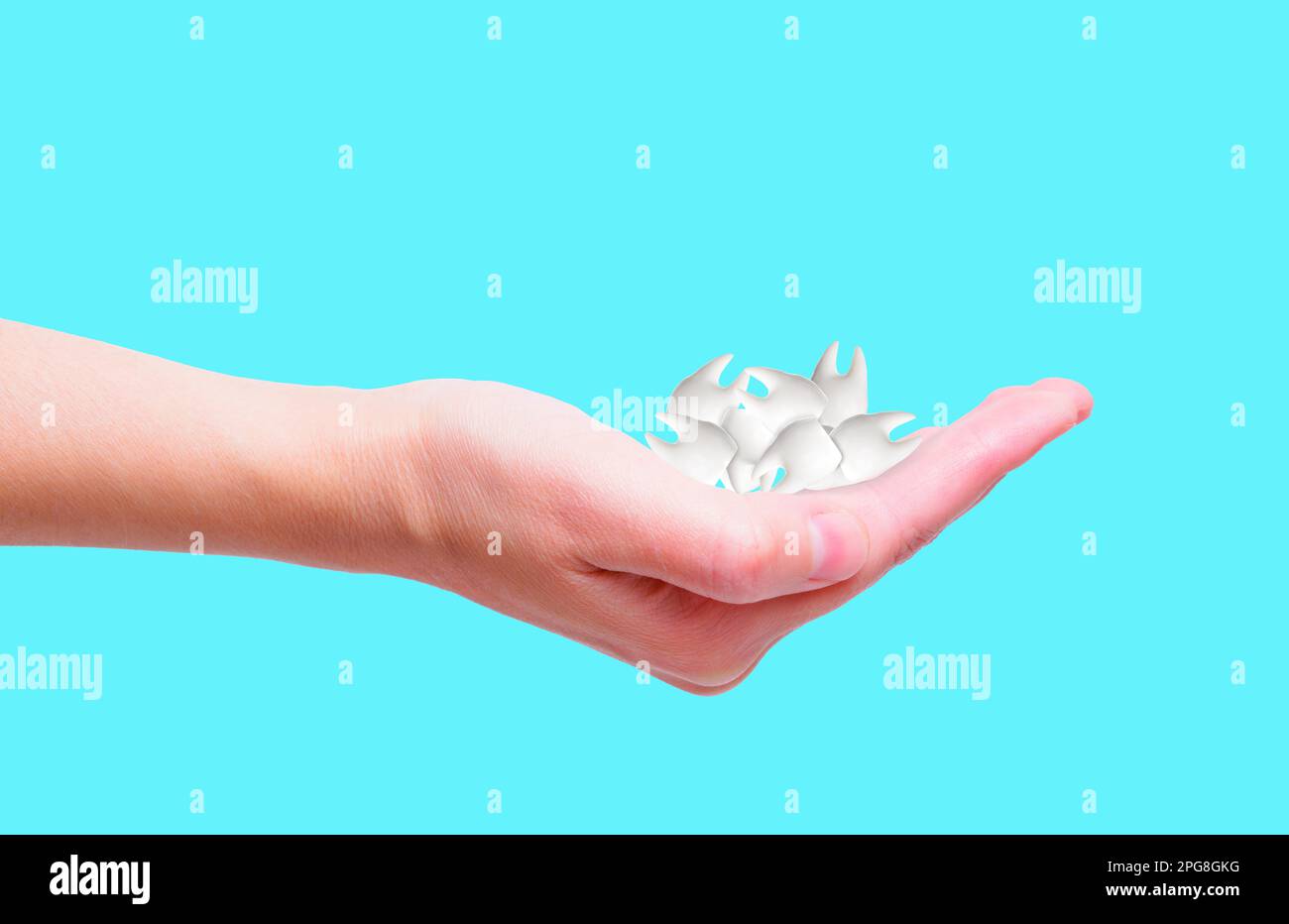 Human teeth pile hi-res stock photography and images - Alamy