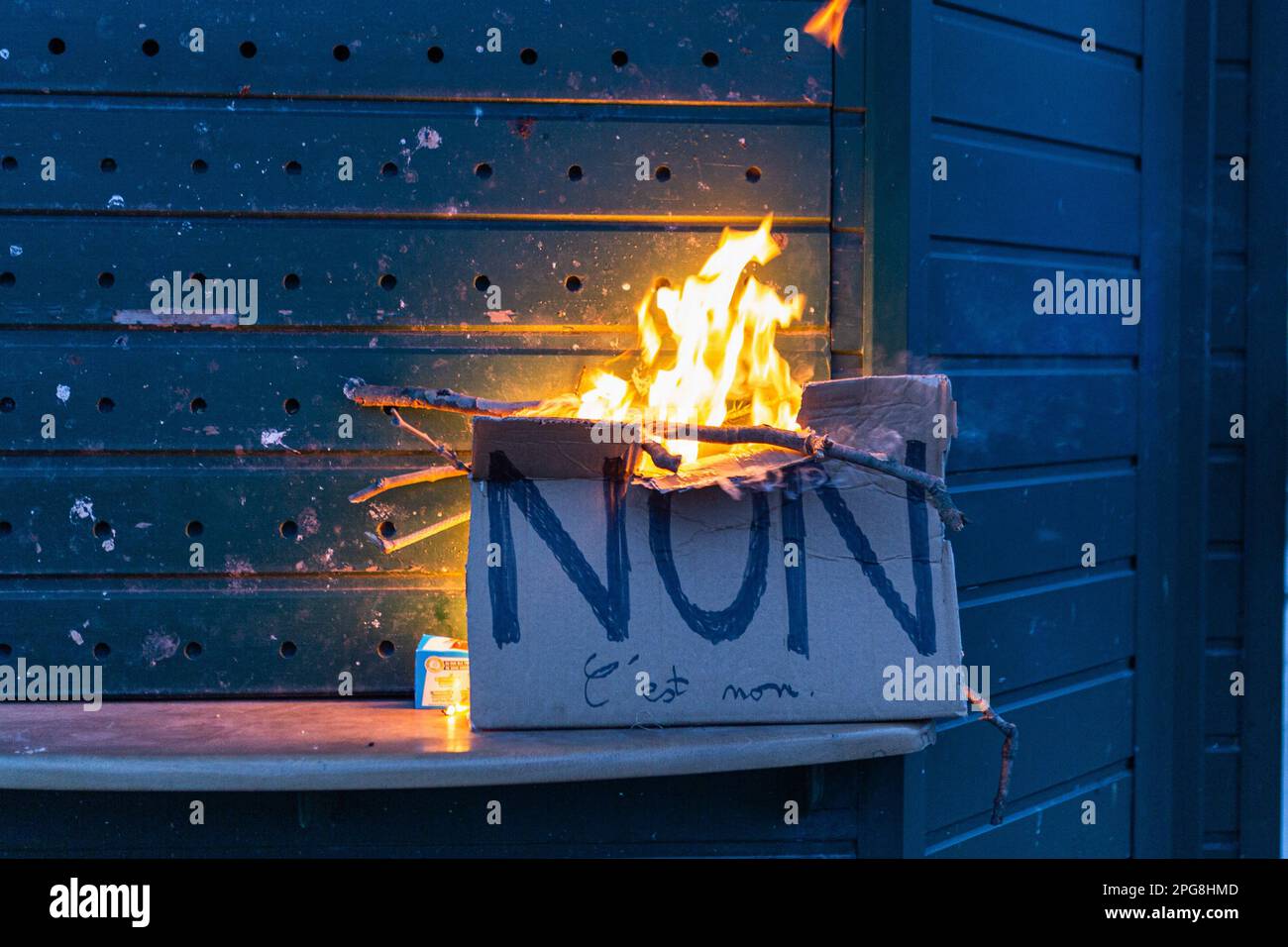 Burning constitution hi-res stock photography and images - Alamy