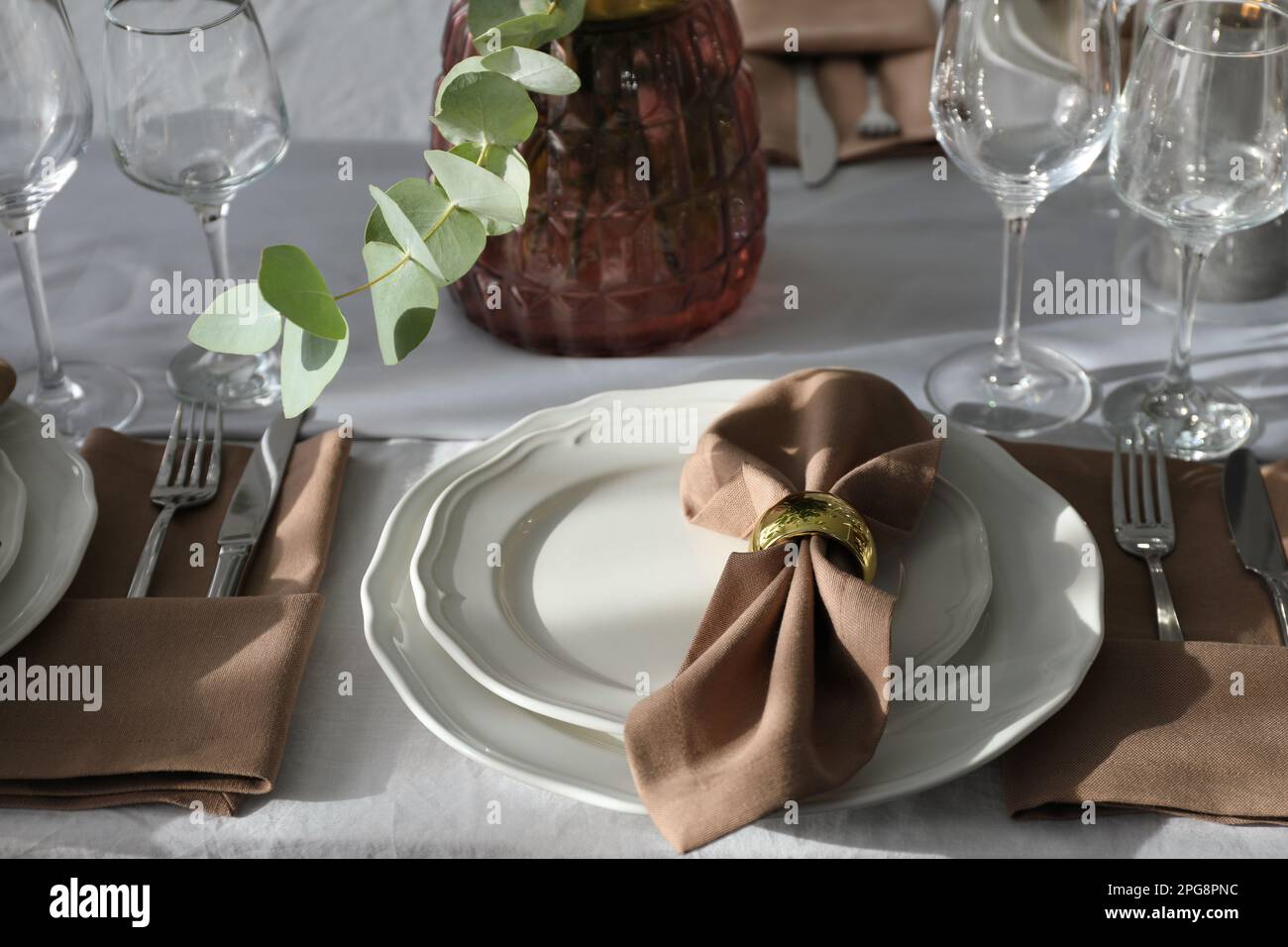 Beautiful place setting for festive dinner on table Stock Photo - Alamy