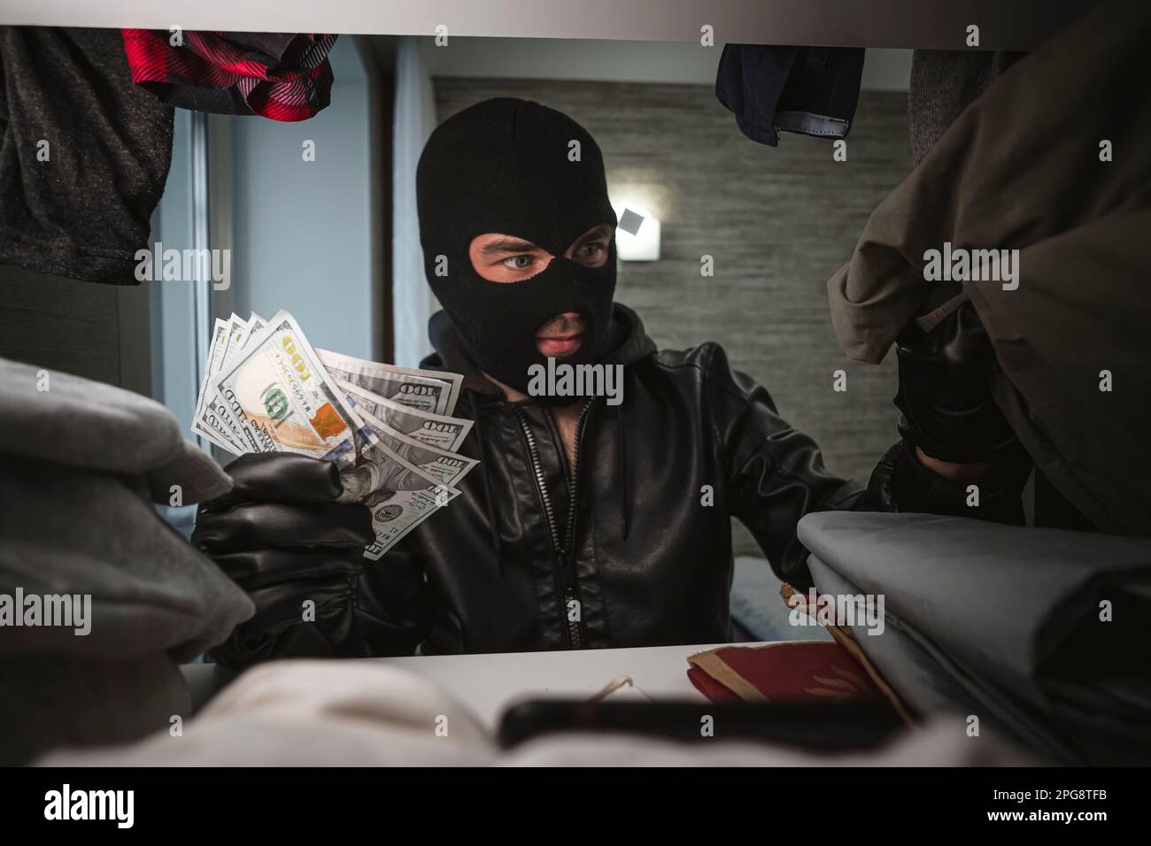 Steal clothes hi-res stock photography and images - Alamy