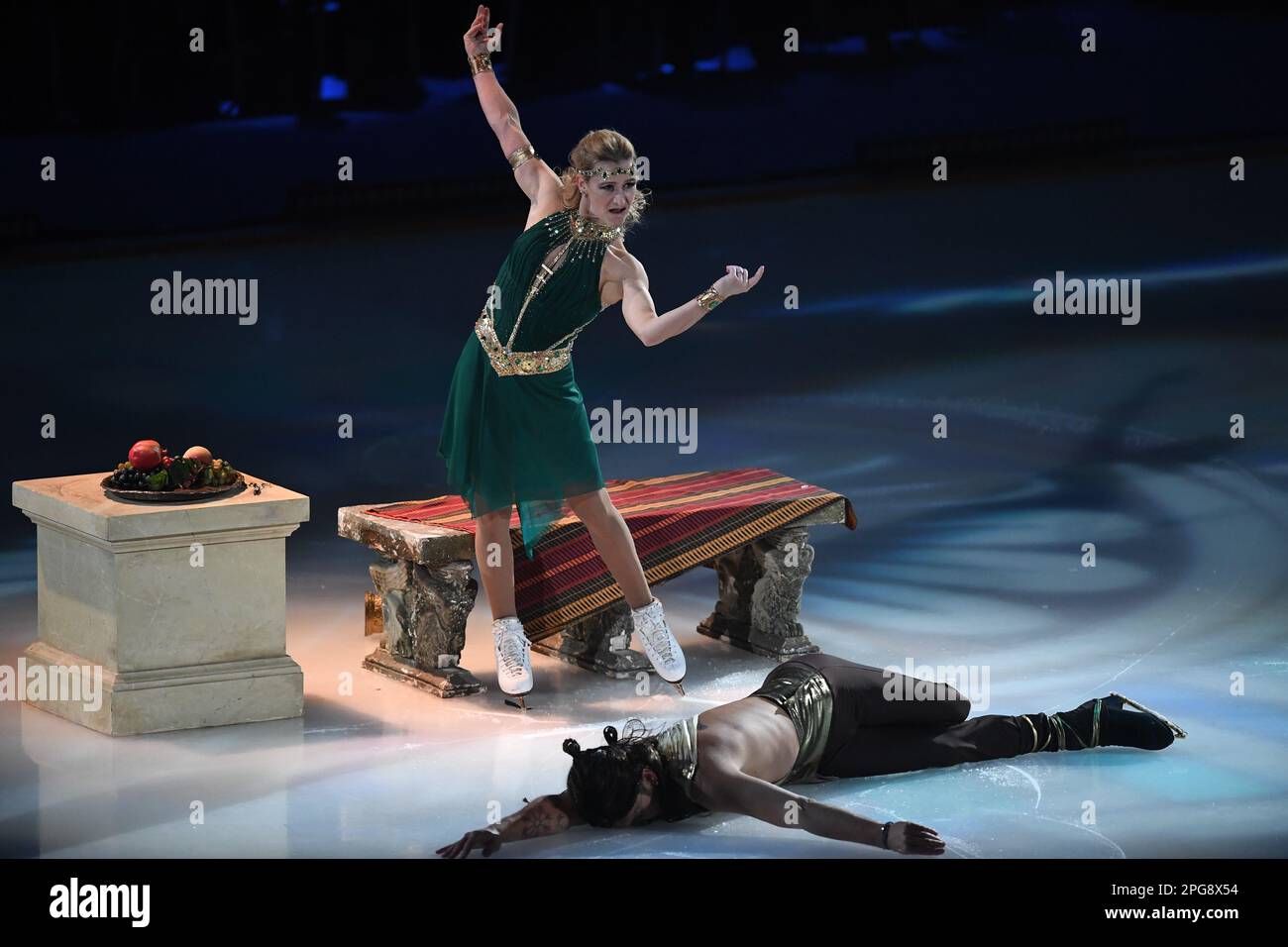 Moscow. Figure skaters Tatiana Volosozhar and Maxim Maxaim Trankov ...