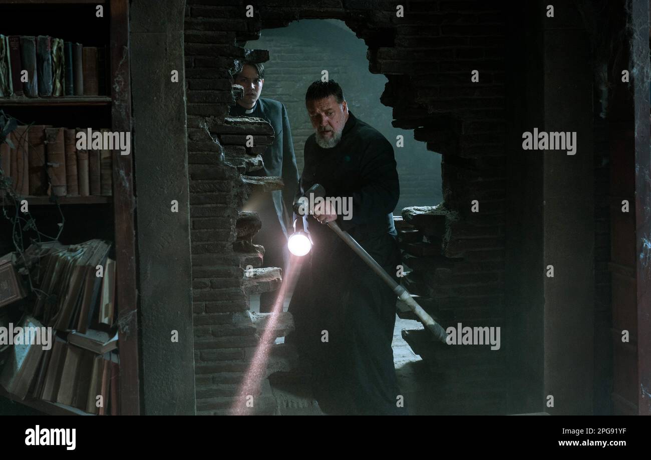 Russell crowe the popes exorcist 2023 hi-res stock photography and ...