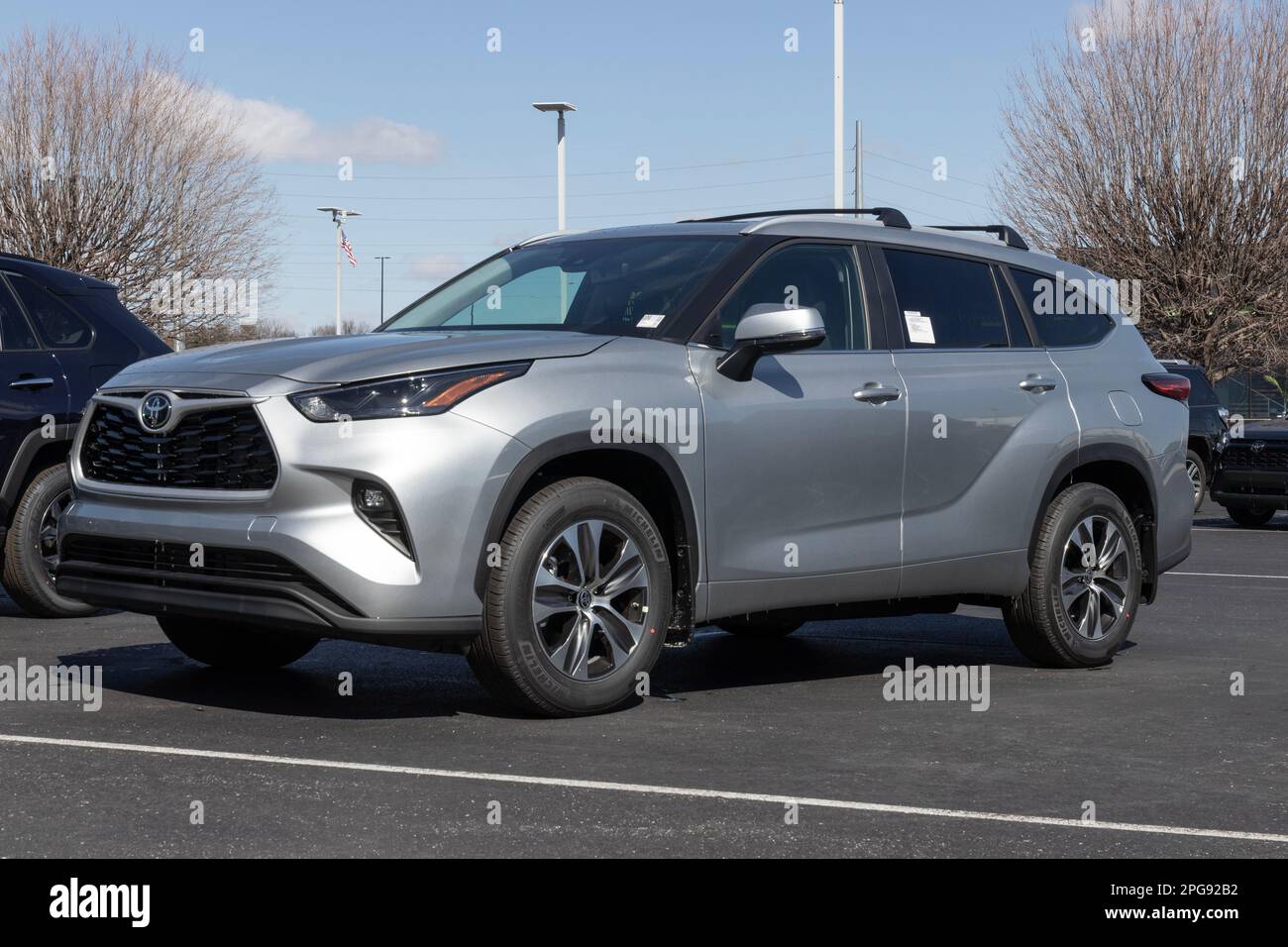 Indianapolis - Circa March 2023: Toyota Highlander SUV display. Toyota ...