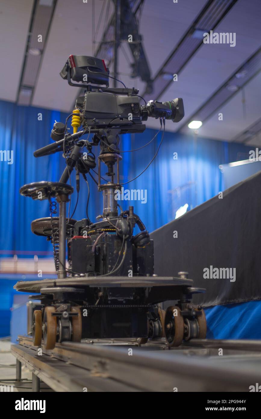 Online concert hi-res stock photography and images - Alamy