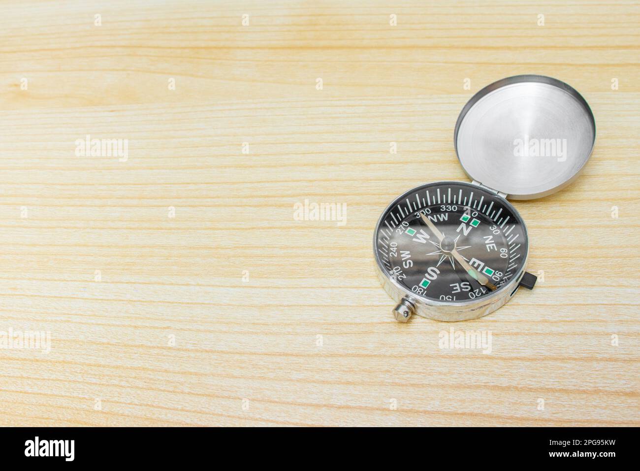 Compass needle pointing north hi-res stock photography and images - Alamy