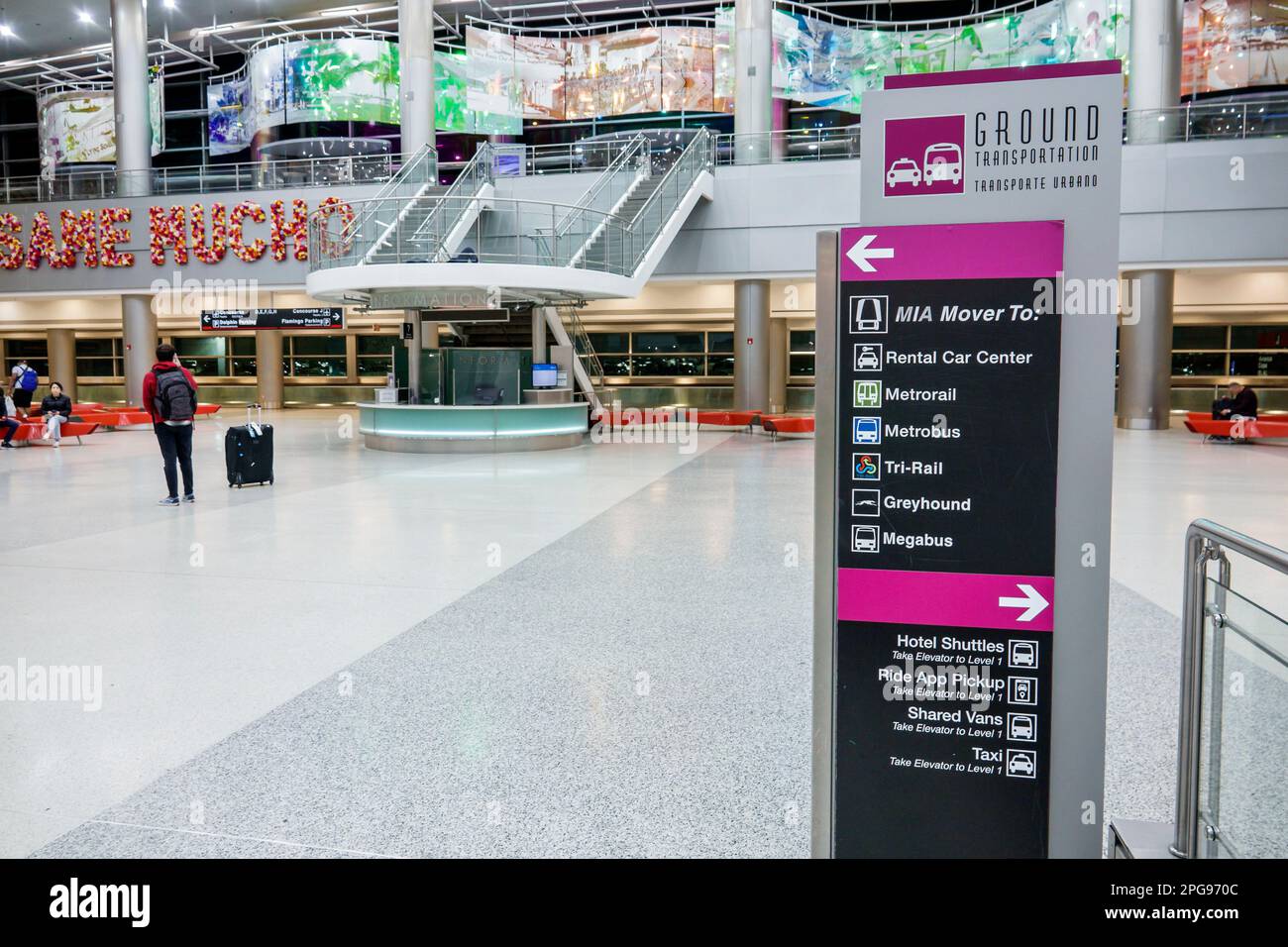 Directional arrows ground transportation hi-res stock photography and ...