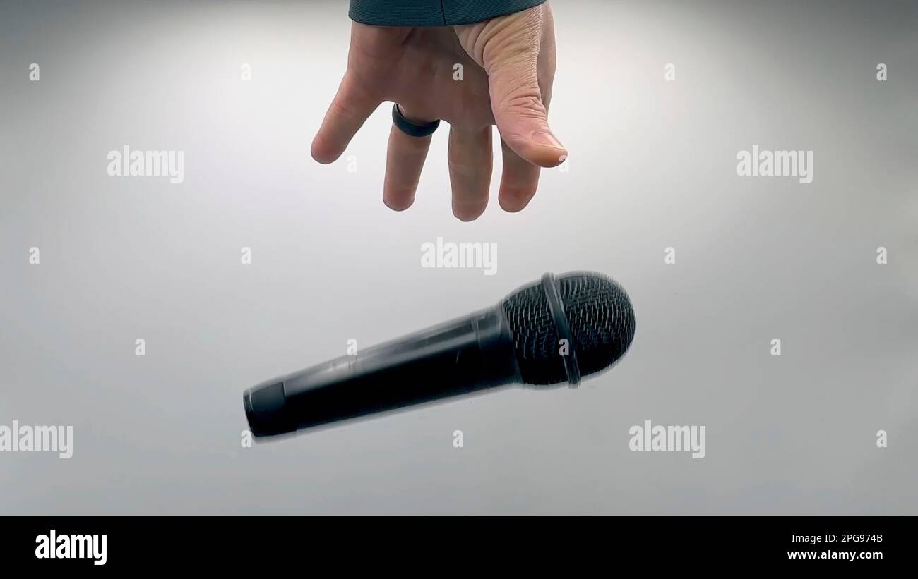 Caucasian Man Dropping the Mic Sequence - Popular Performance All Black ...