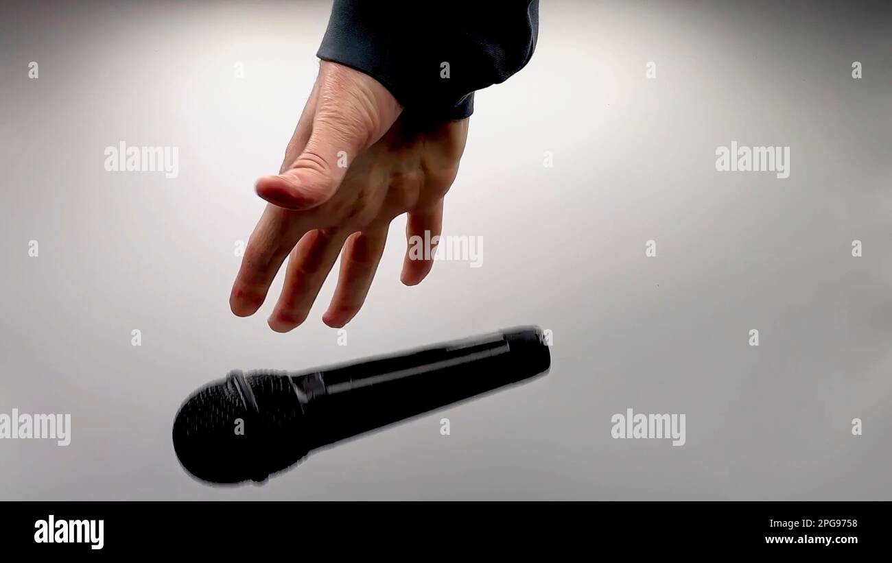 Caucasian Man Dropping the Mic Sequence - Popular Performance All Black ...