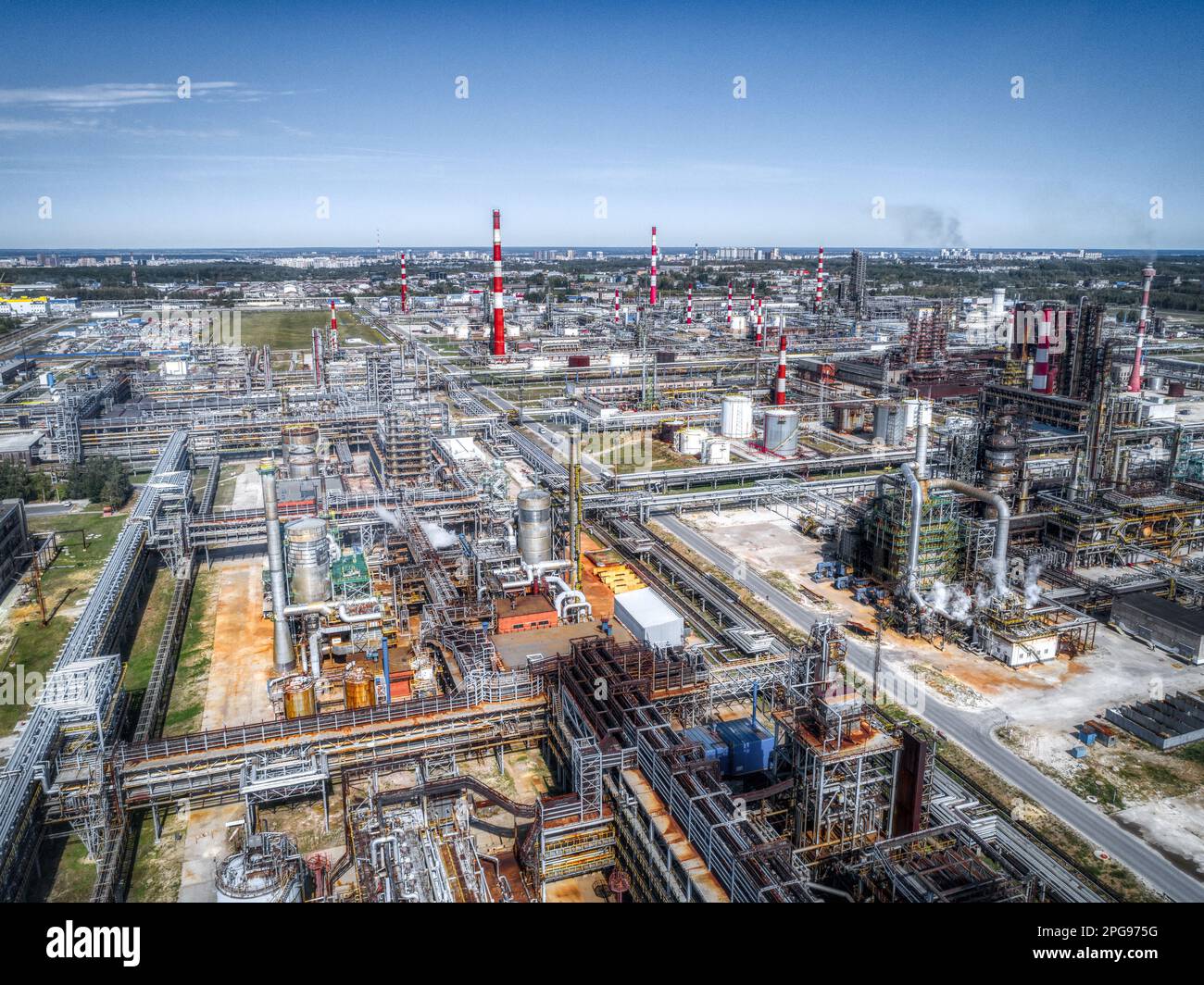 Oil refinery with terminals for storage petroleum products Stock Photo ...