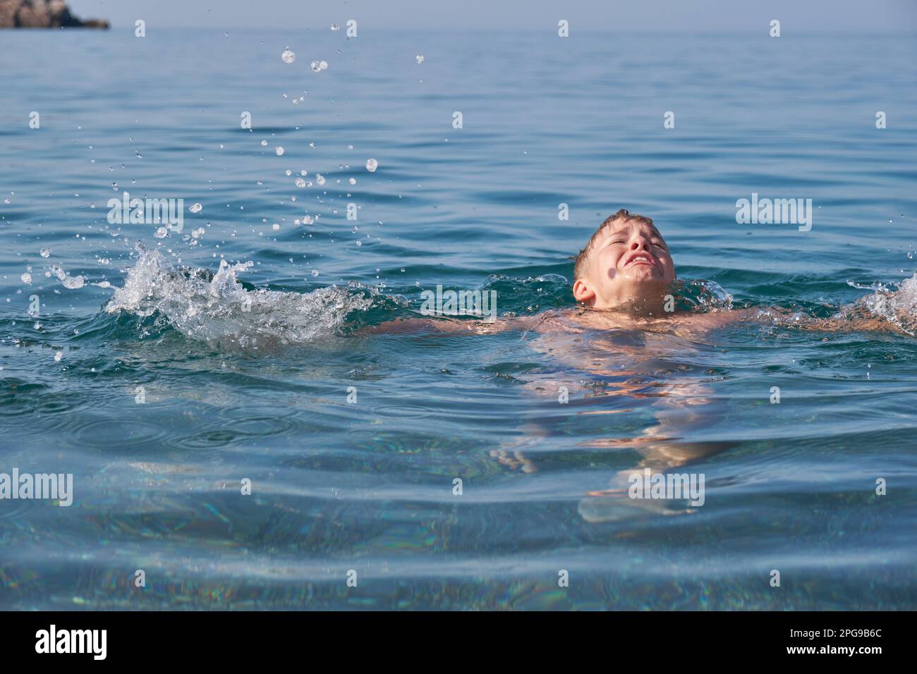 Save drowning child hi-res stock photography and images - Alamy