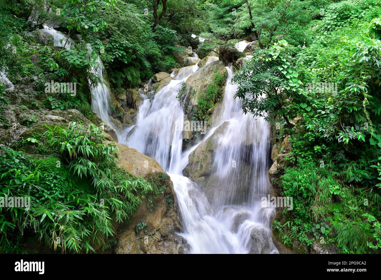 Natural water resources, falling water from nature Stock Photo - Alamy