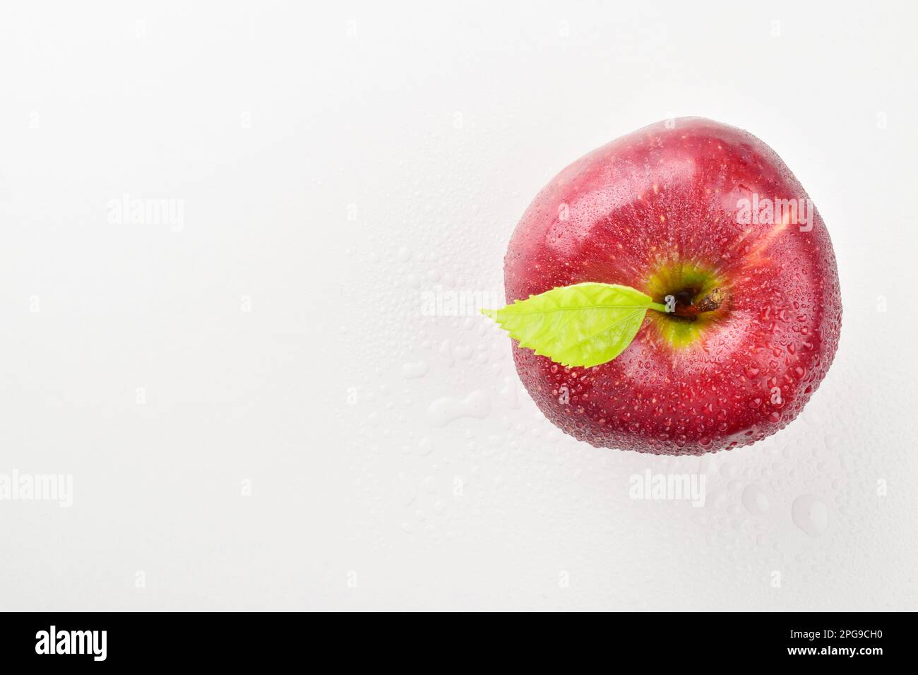 Top view red apple hi-res stock photography and images - Alamy