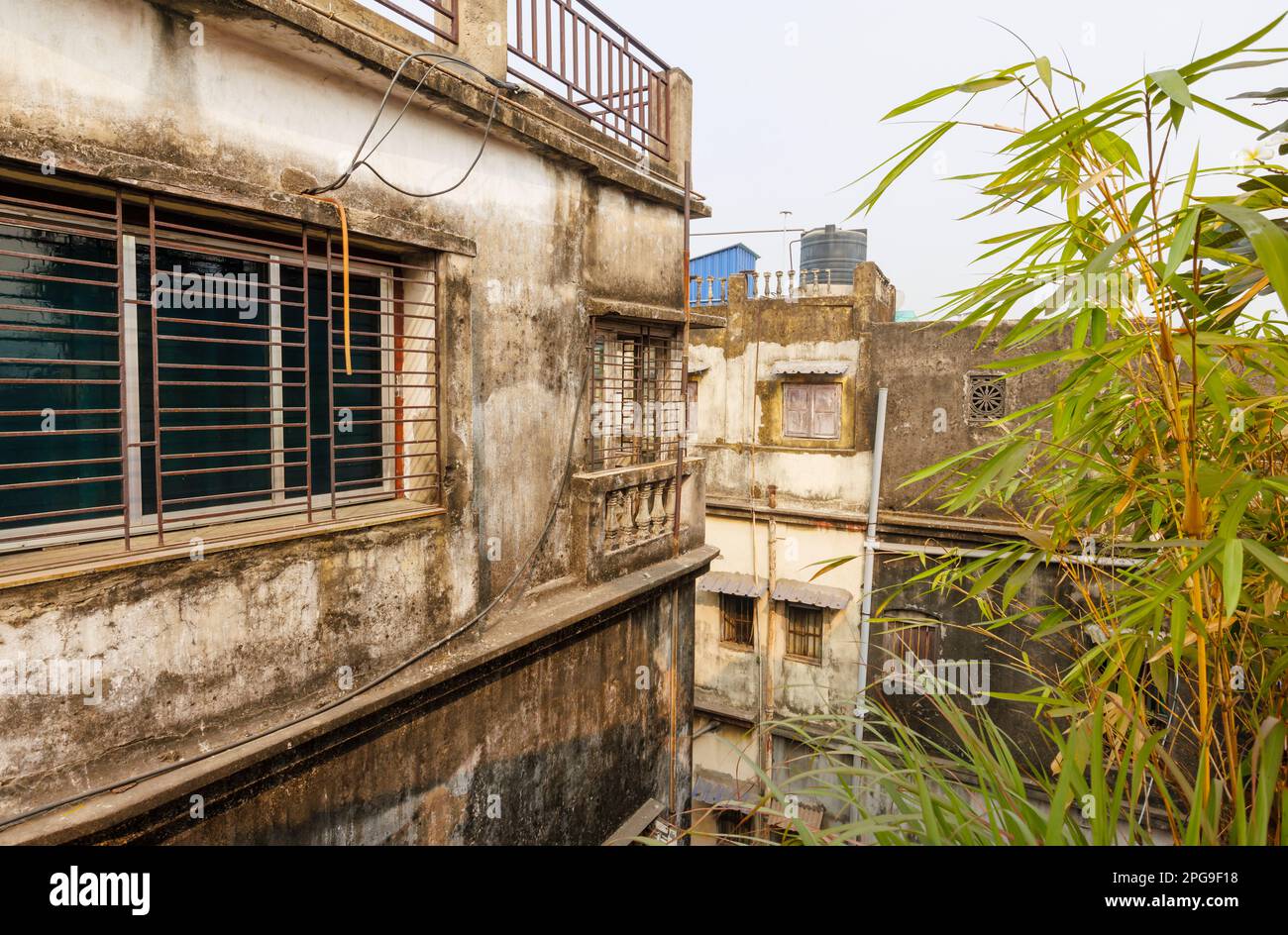 Rooftop view of local suburban buildings in Fariapukur, Shyam Bazar ...