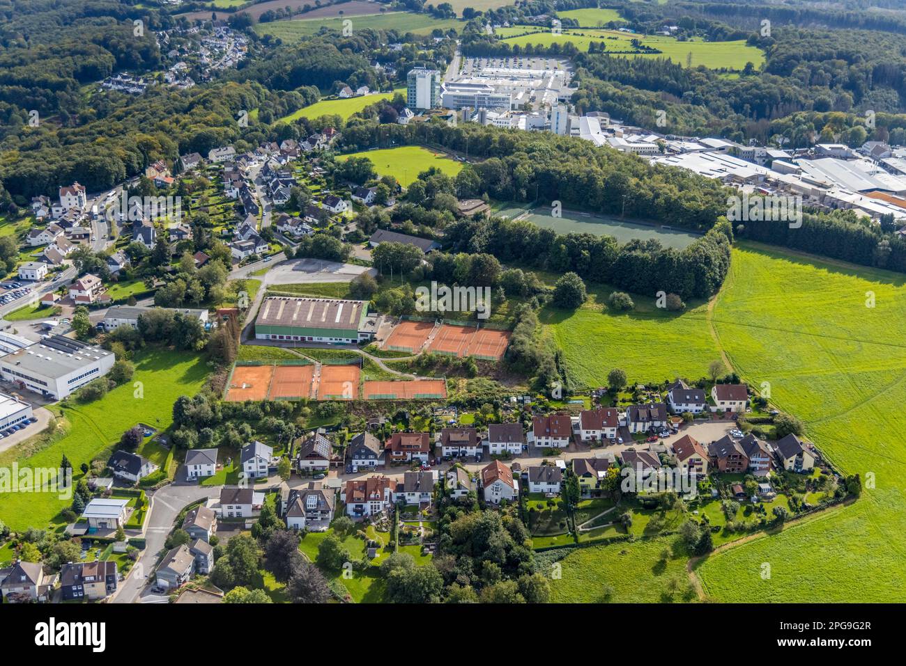 Aerial view, residential area Neuenloher Weg with tennis court TC Grün ...