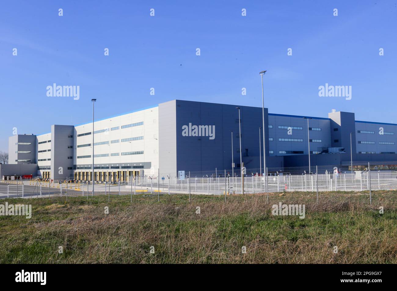 Aldea Bobes, Spain, 21th March, 2023: The Amazon building - Logistics ...