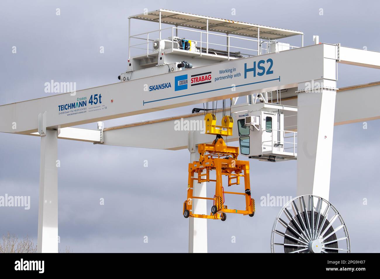 West Ruislip, UK. 21st March, 2023. HS2 High Speed Rail Construction ...