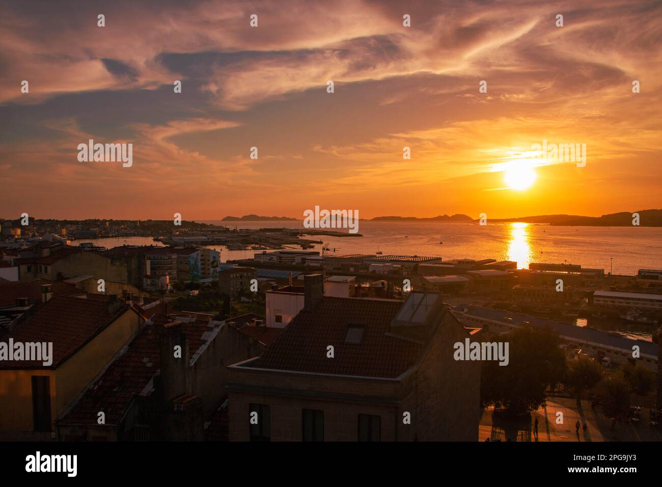 Vigo skyline port sunset hi-res stock photography and images - Alamy
