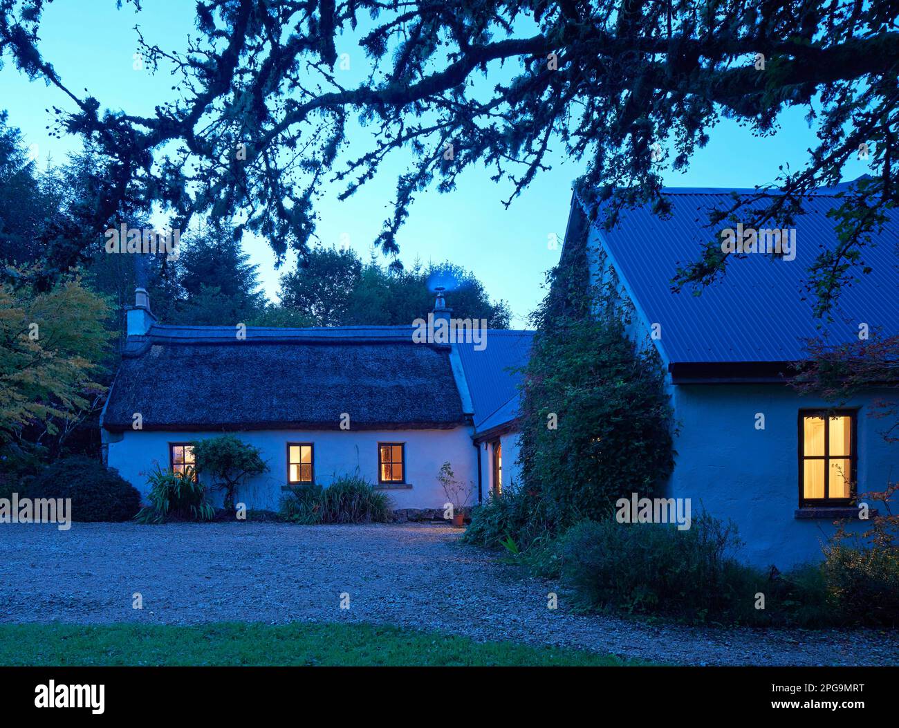 Traditional farm cottage , Sligo, Ireland. Traditional Homes, Rural setting, United Kingdom ...