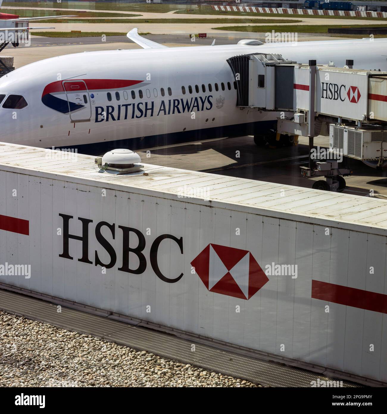 Hsbc Airport Ads