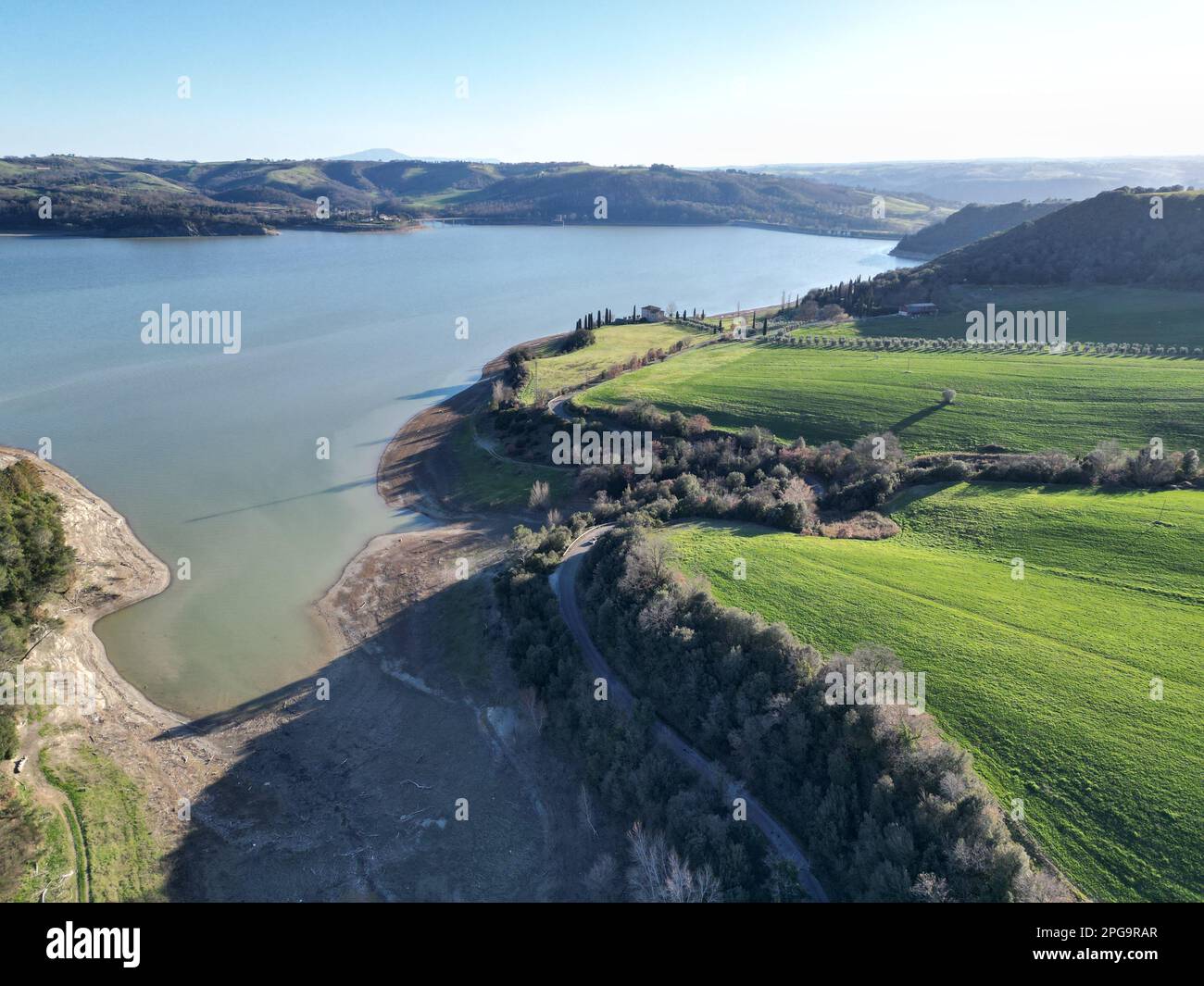 An aerial photograph of Lake Corbara, Italy Stock Photo - Alamy