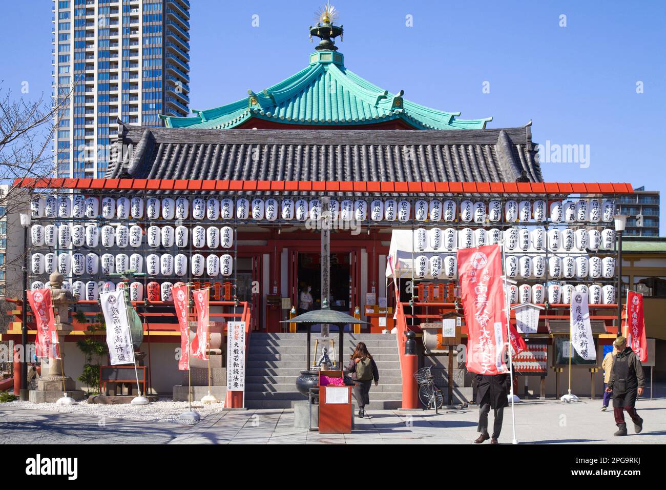 Japan, Tokyo, Ueno, Bentendo buddhist temple Stock Photo - Alamy