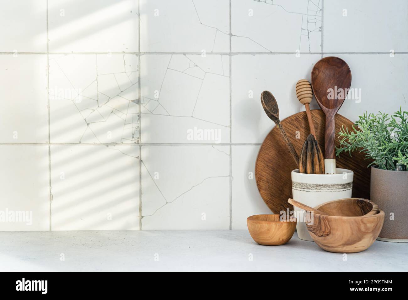 Kitchen utensils background Stock Photo - Alamy