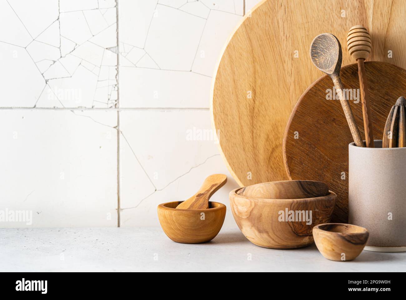 Kitchen utensils background Stock Photo - Alamy