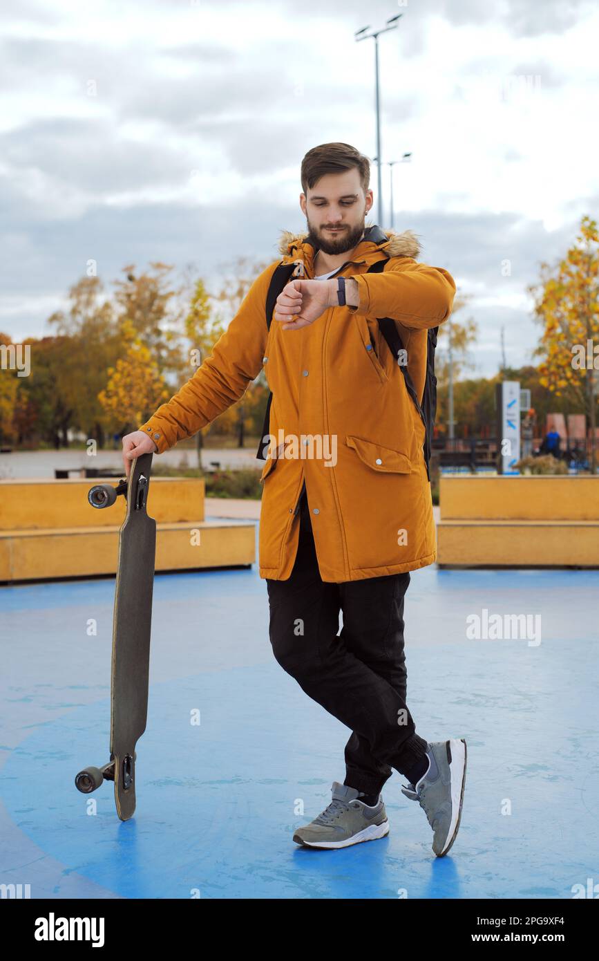 Full height portrait hi-res stock photography and images - Alamy
