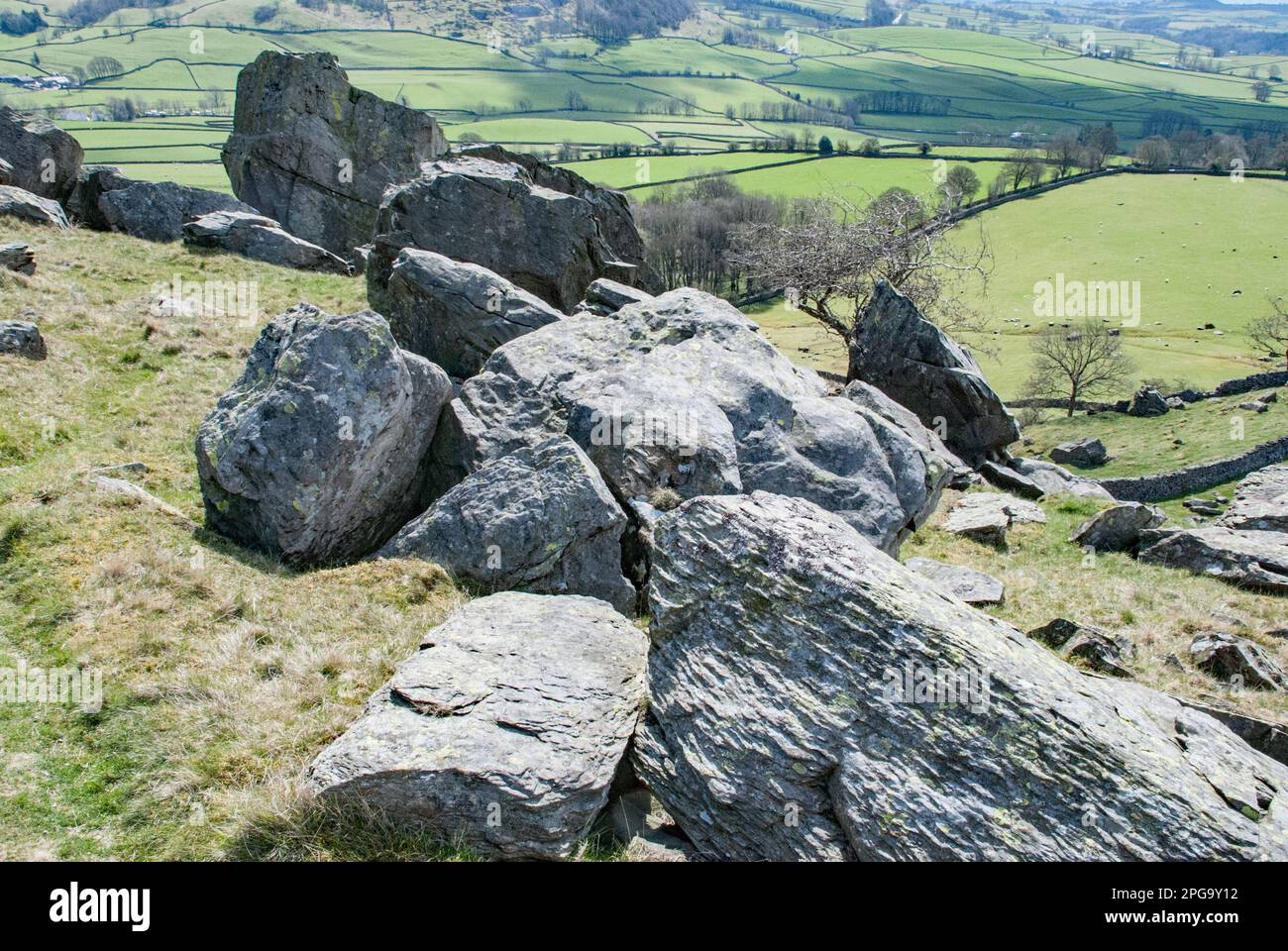 Large rocks dales scenery hi-res stock photography and images - Alamy