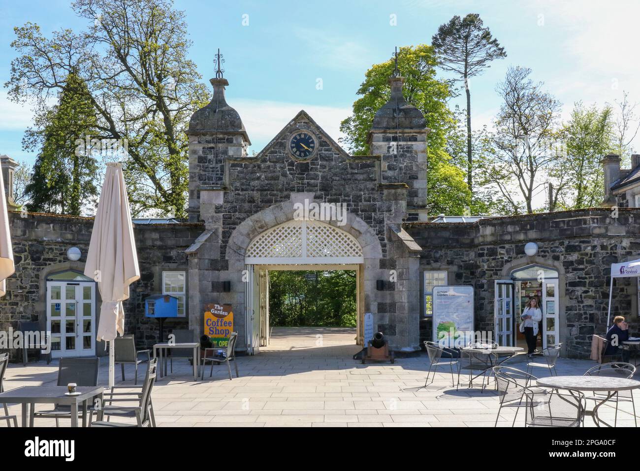 Courtyard cafe clotworthy hi-res stock photography and images - Alamy
