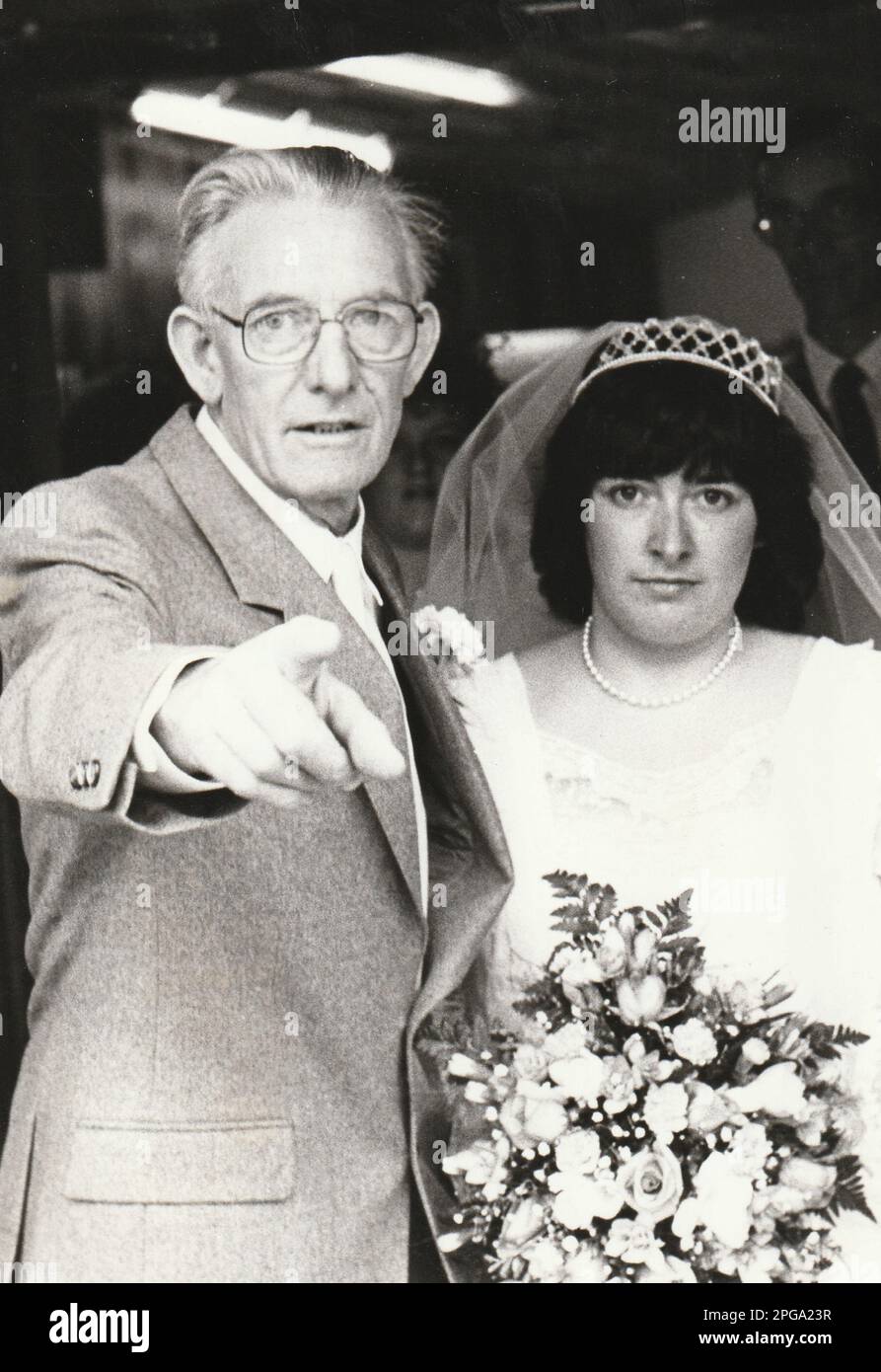 71 YEAR OLD BERT DUNWIDDY MARRIES HIS 19 YEAR OLD BRIDE VANESSA BLAKE ...