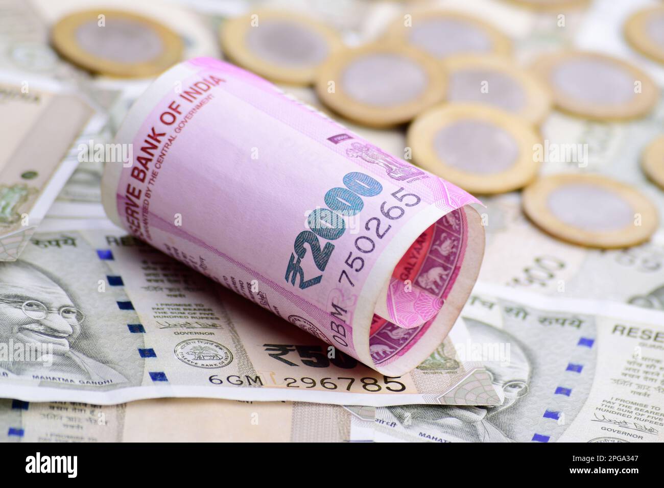 2000 rupee note hi-res stock photography and images - Alamy
