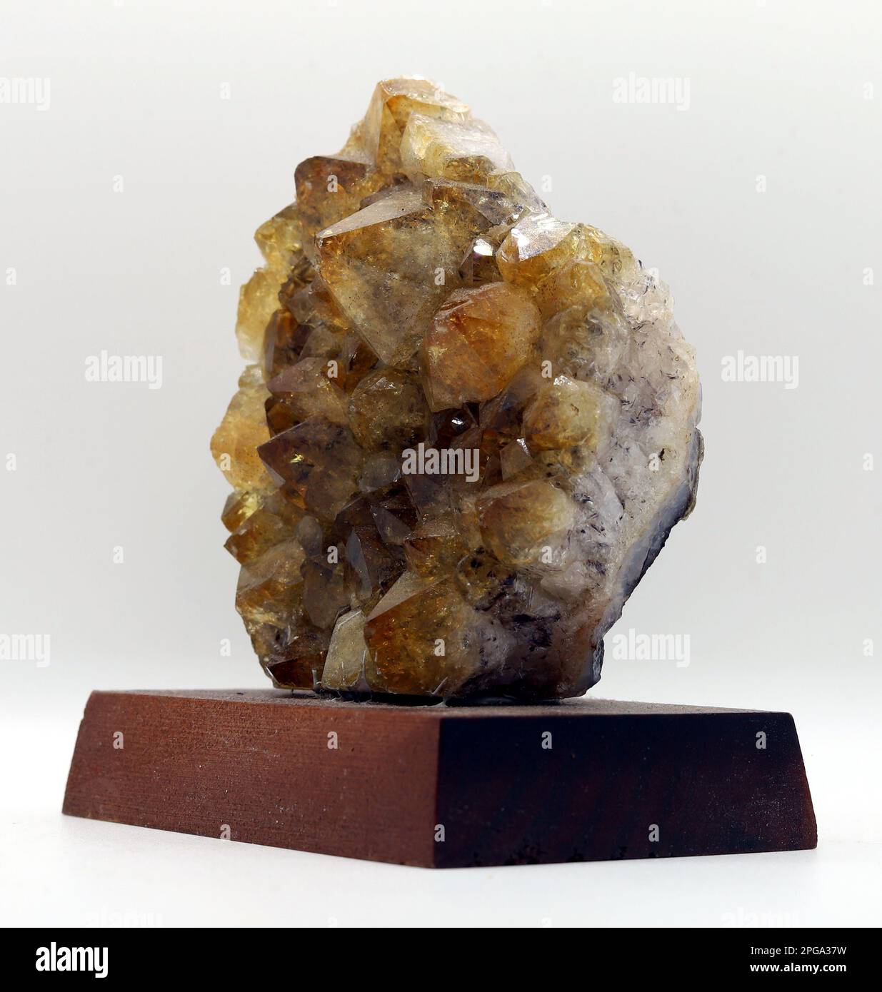 Uncut citrine hi-res stock photography and images - Alamy