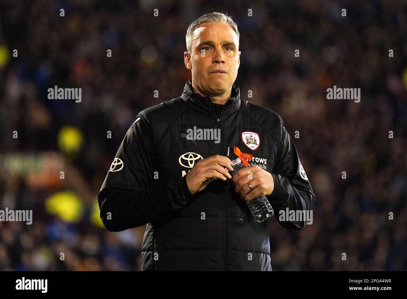 Barnsley manager Michael Duff before the Sky Bet League One match at ...