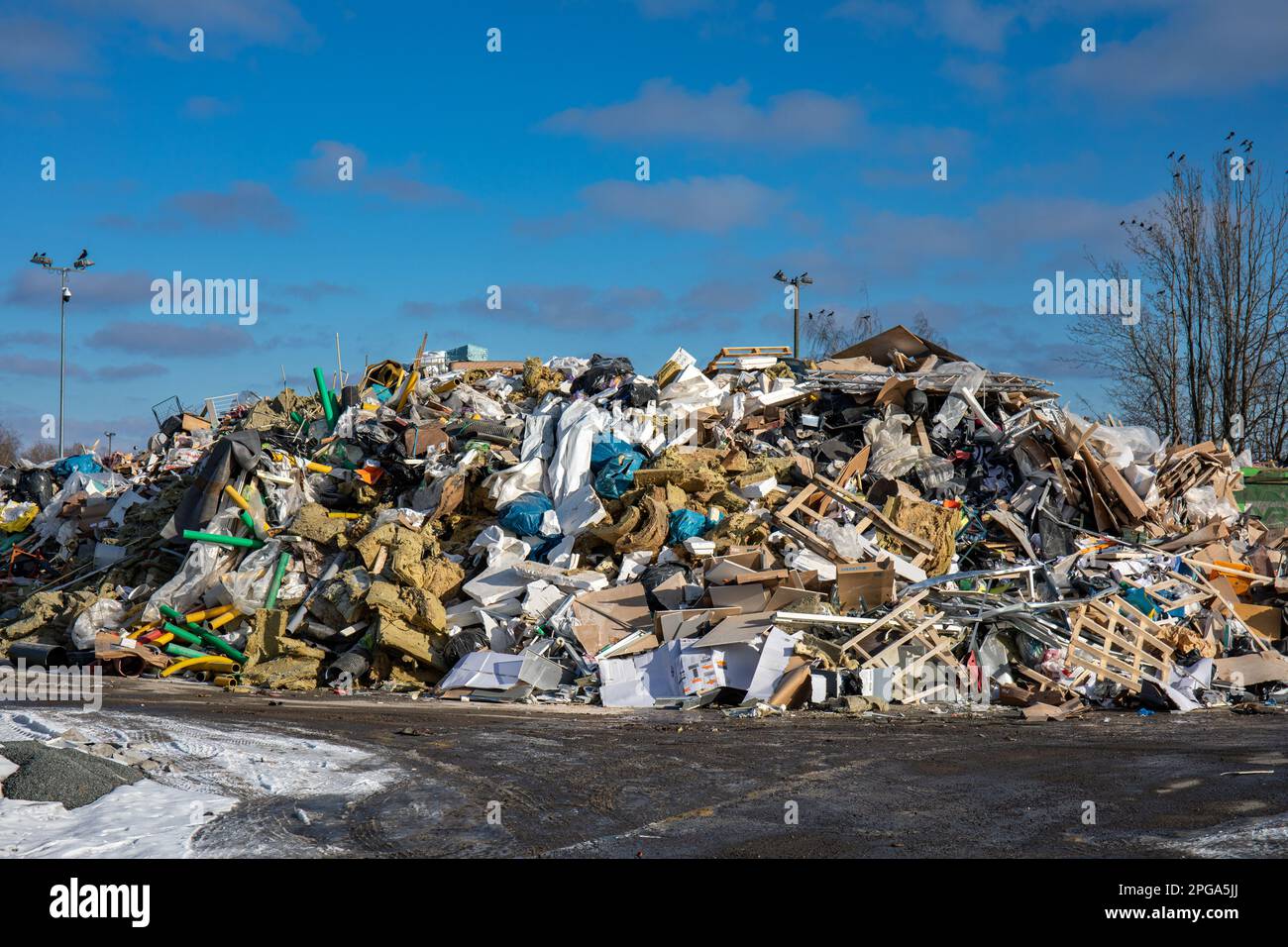 Pile of urban waste hi-res stock photography and images - Alamy