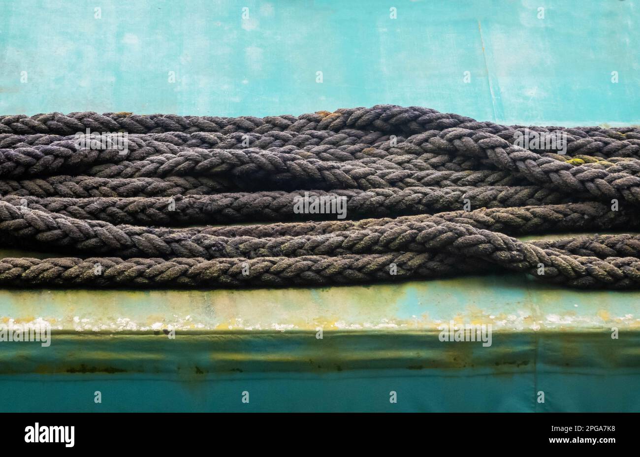 Rope on a boat deck Stock Photo - Alamy