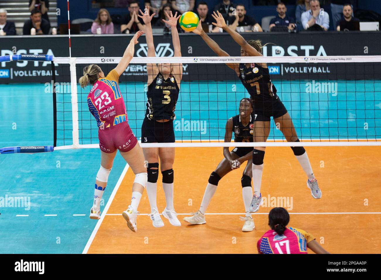 Attack of Jordan Larson (Vero Volley Milano) over the block Stock Photo ...