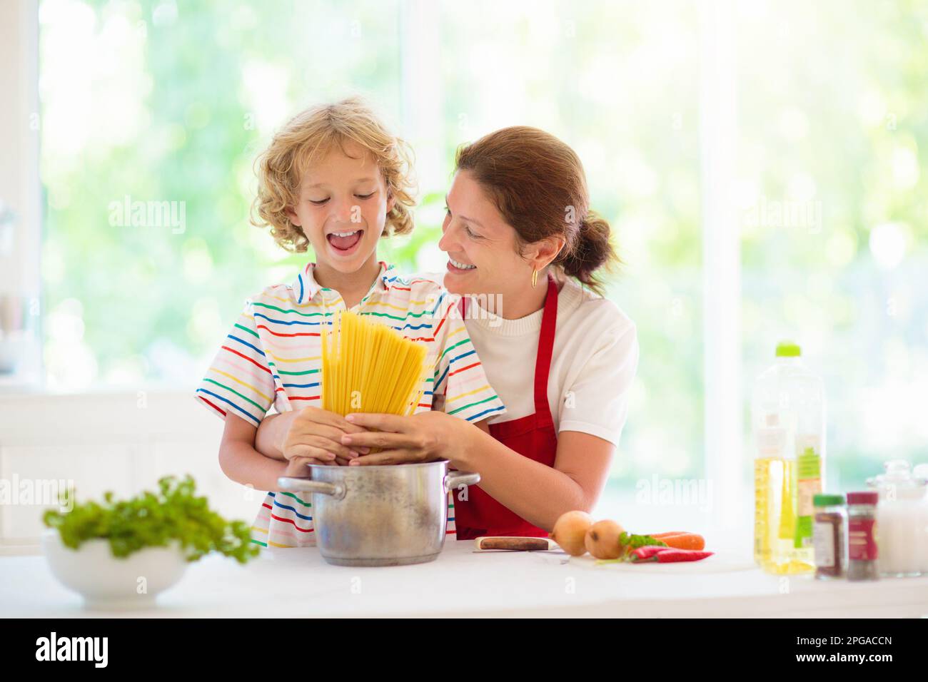 Child pasta hi-res stock photography and images - Alamy