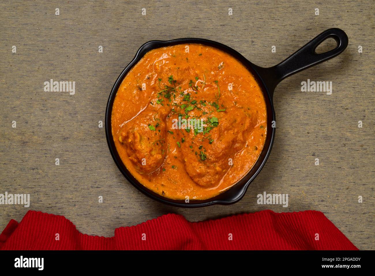 Resturant style butter chicken top view Stock Photo - Alamy