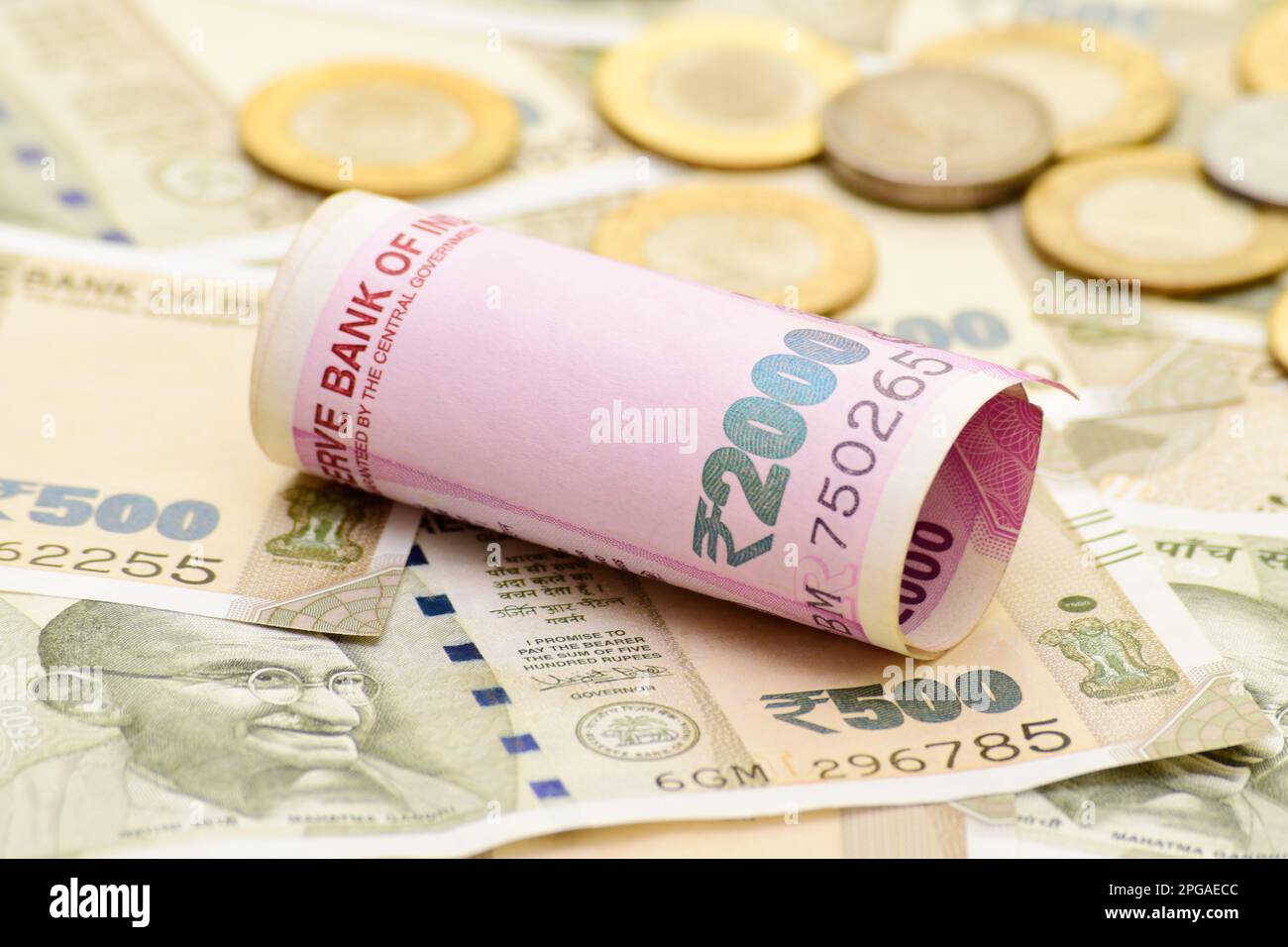 Indian currency note rupees 2000 Stock Photo - Alamy