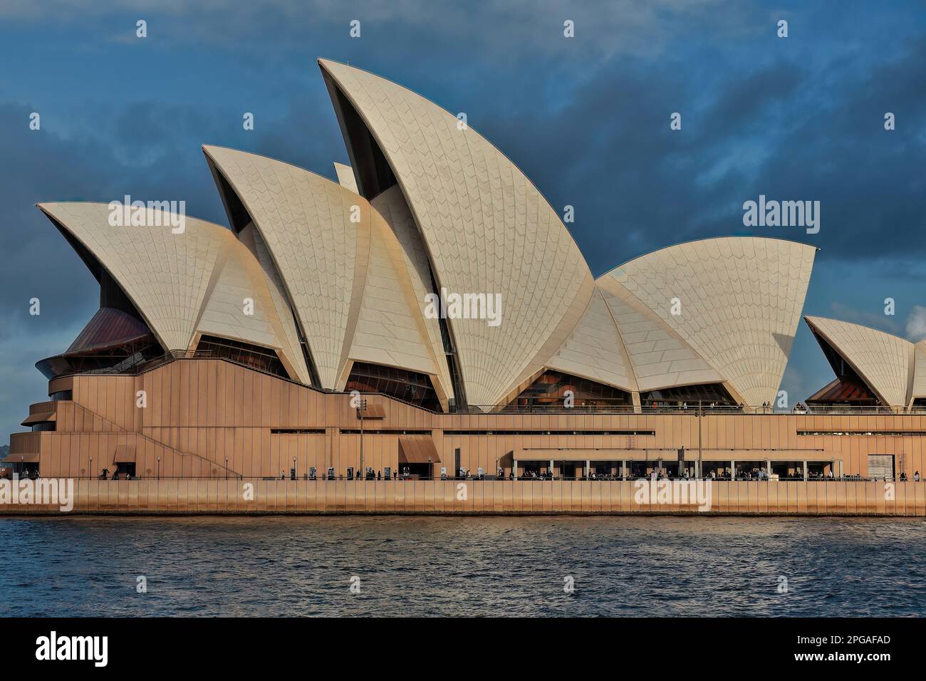565 View from the north of the Sydney CBD skyline and the Opera House ...