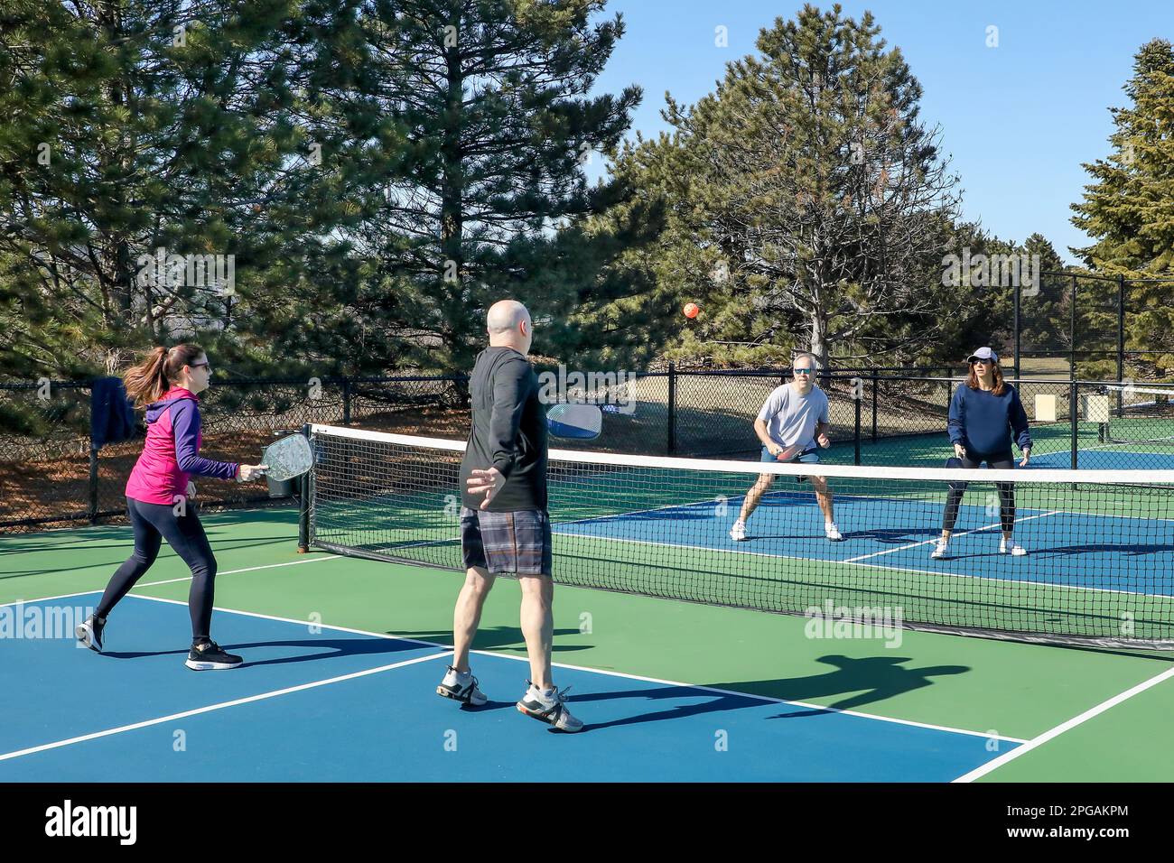 Man pickleball players hi-res stock photography and images - Alamy