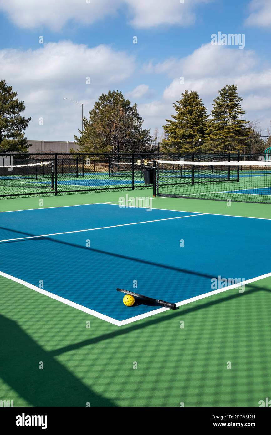 Pickle ball courts hi-res stock photography and images - Alamy