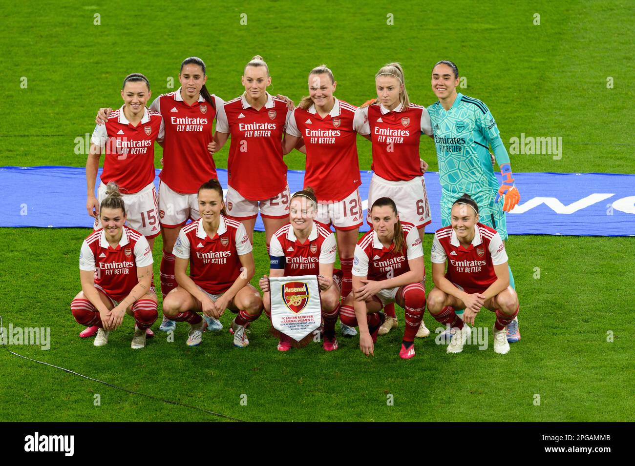 Katie mccabe caitlin foord hi-res stock photography and images - Alamy