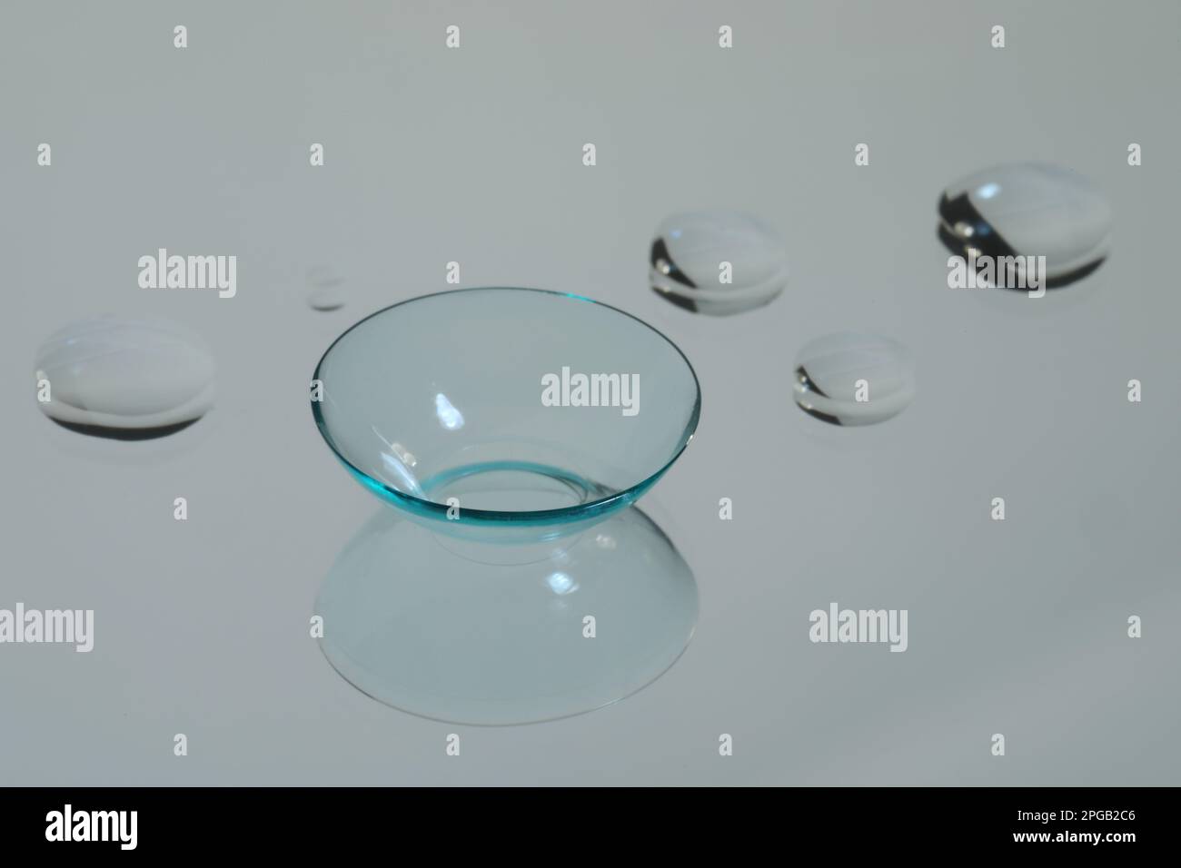 Reflective lens hi-res stock photography and images - Alamy